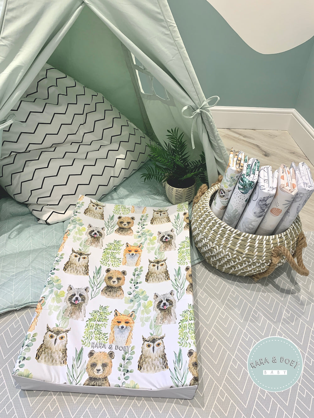 Anti Roll Mat Woodland – Rara and Doey